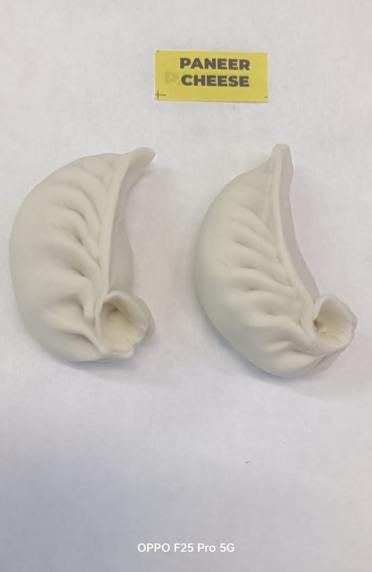 Paneer Cheese Momo (1 kg | 40 pieces) | Buy at 60% off -HungryQ